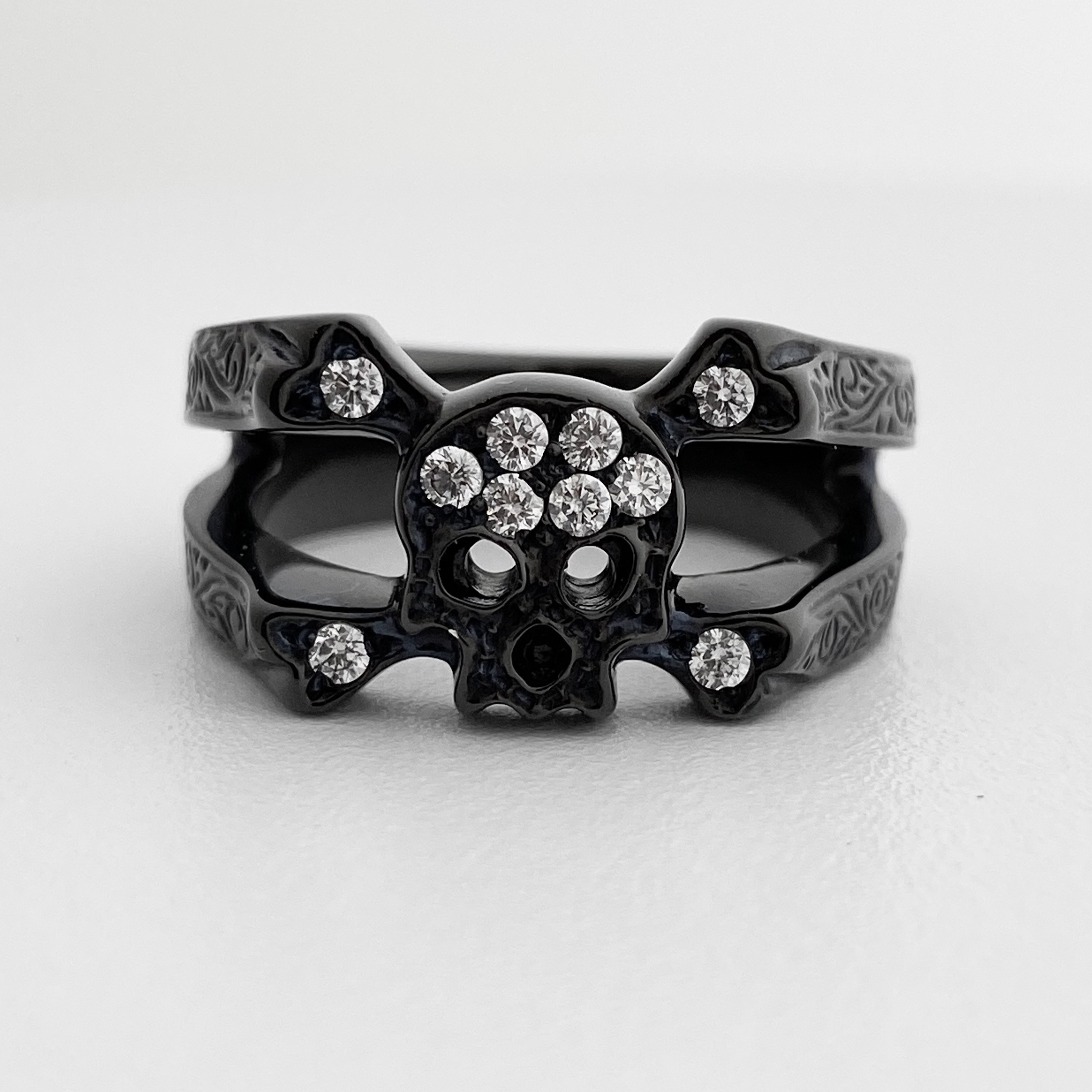 SKULL & BONES RING / SILVER / ZIRCONIA / BLACK RUTHENIUM BLACK ...